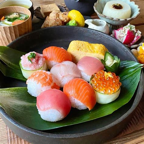 ひろσ´～`さんのインスタグラム写真 ひろσ´～`instagram「⭐️ 🍴手まりずし 🍴ほうれん草胡麻和え 🍴かぼちゃ