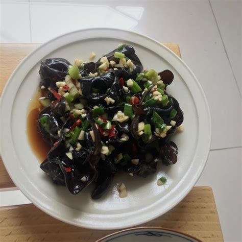 【凉拌黑木耳图片】枝屿下厨房