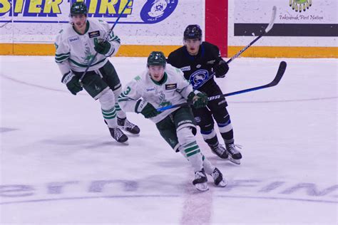 Game Recap Wild Blast Bucks 5 0 Series Tied 1 1 Cranbrook Bucks
