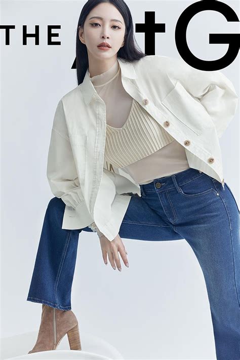 한예슬 가슴 라인 강조한 코르셋 원피스 흘러내린 재킷 관능미 스타일m