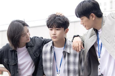 Park Ji Hyun Kang Sang Joon And Kim Shin Bi Make One Cohesive And