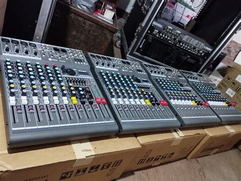 ဆောင်းဘောက် မိန်းအန့် Audio ပစ္စည်းများရောင်းမယ်ဝယ်