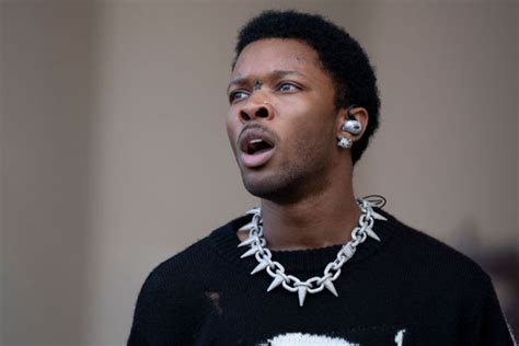 Vigil Held For 15 Year Old Girl Found In Tesla Registered To Singer D4vd Cw39 Houston