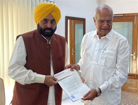 Bhagwant Mann Meets Punjab Guv Stakes Claim To Form Govt