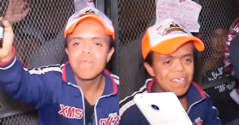 El Medio Metro original Surge otro bailarín con sonidero