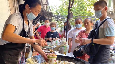 武汉大姐卖特色豆皮，开在居民楼里18年，6块钱一份，每天限量供应【麦总去哪吃】 Youtube