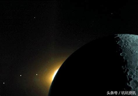 為什麼太空中有太陽卻還是一片漆黑？原理竟然超簡單，初中就學過 每日頭條