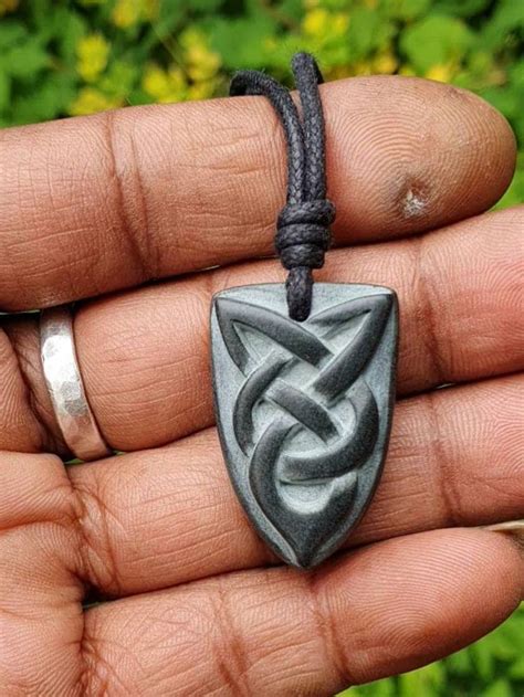 Viking Arrowhead Celtic Knot Pendant Eternity Love Frienship Unity