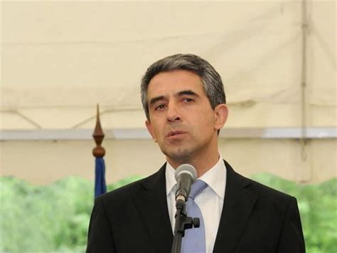 Росен Плевнелиев Младите българи излизат последни на пазара на труда