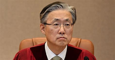 헌법재판소장 권한대행에 김형두 재판관 선출