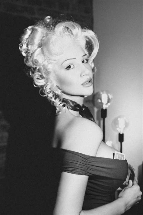 Photographs Alina Lewis