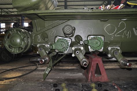 Gur Khan Attacks М1 и Т 72 небольшое наглядное сравнение корпусов