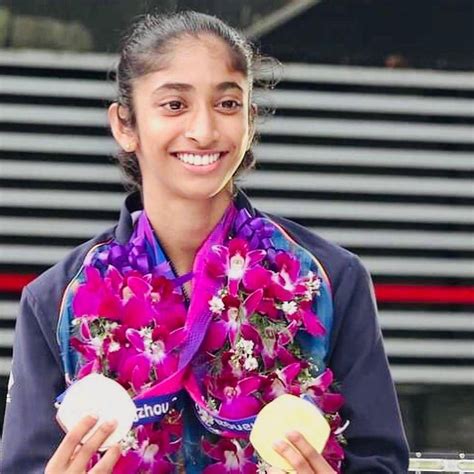 තරුශිගෙන් ව වාර්තාවක් පාසල් කෙළි උළෙලේ දෙවන දින නිමා වන විට වාර්තා හතක් Lnw Sinhala