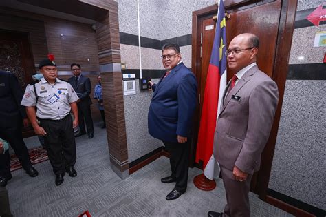 Ab Rauf Mula Tugas Hari Pertama Sebagai Ketua Menteri Edisi 9