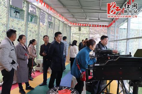 炉观镇组织人大代表、政协委员调研产业建设项目乡镇动态新化站