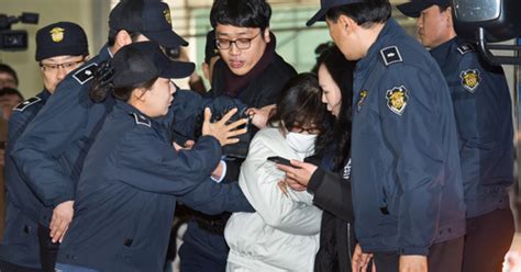 최순실 딸 정유라 얘기에 울음 터뜨려