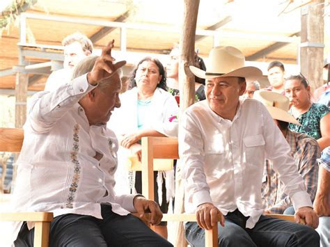 Gira De AMLO De Agosto El Constructor