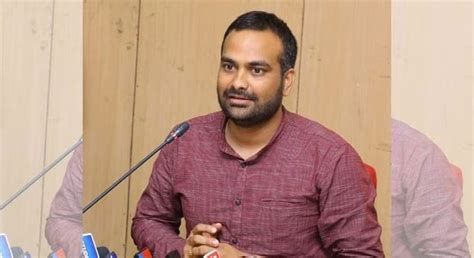 A Telangana Ias Officer Instills Singham Like Fear In Restaurants
