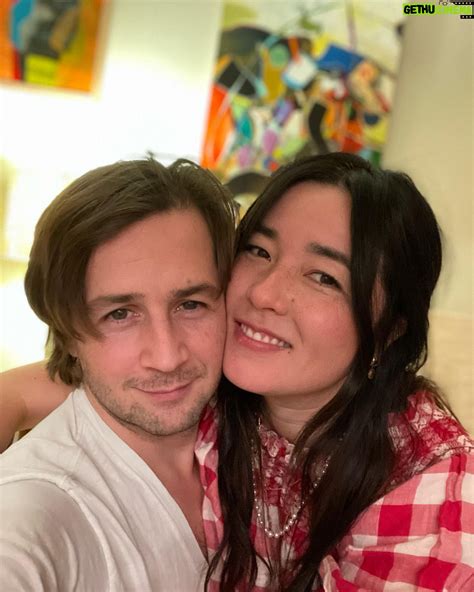 Michael Angarano Wiki Biography Age Gallery Spouse And More