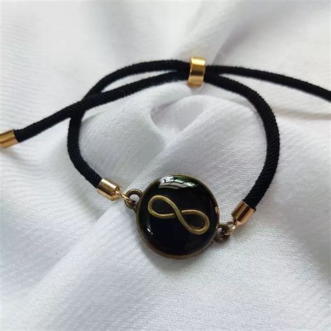 خرید و قیمت دستبند رزینی مشکی از غرفه دست سازه های ساراکو