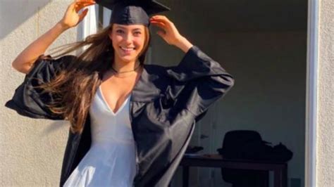 谷爱凌高考一波三折！赶考遇堵车，冒雨狂奔到考场，近满分考取斯坦福腾讯新闻