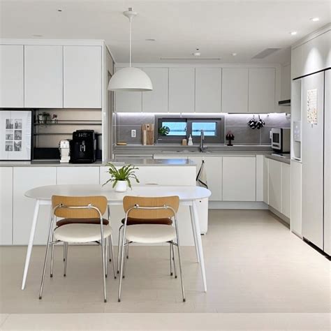 부분 시공만 해도 이렇게 밝고 환해져요 30평 신혼집 꾸미기 라이프스타일 슈퍼앱 오늘의집