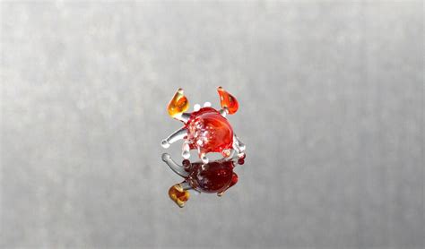 Worlds Smallest Glass Tiny Crab Whimsical Lamp Work Miniature