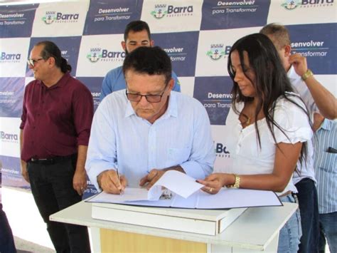 Prefeito Alberto Macedo Assina Ordem De Serviço Para Construção De Nova