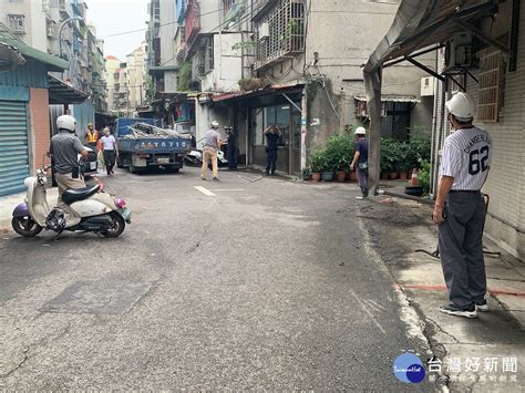 新莊中正路工地鷹架倒塌 新北工務局勒令停工 蕃新聞