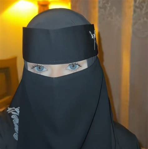 عارفة آرا