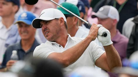 The Masters Brooks Koepka Builds Commanding Lead As Rory Mcilroy Looks