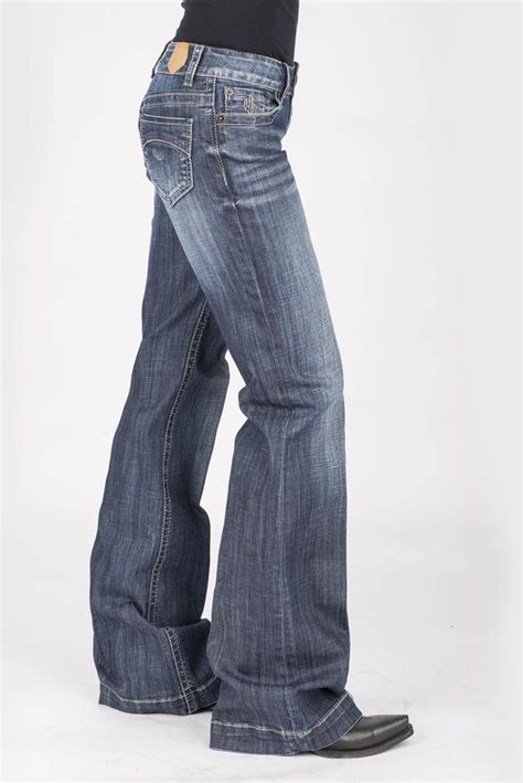 Pin Di Che Su Clothes Idee Vestito Idee Di Moda Abbigliamento Ispirato