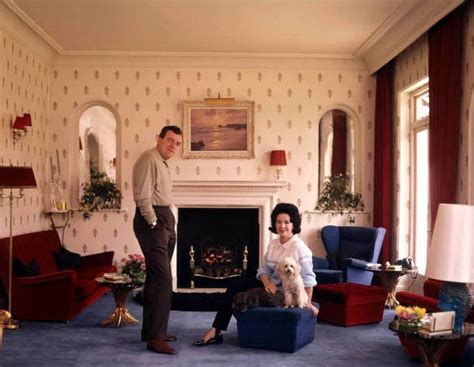 British Tv Presenter Eamonn Andrews With His Wife Grainne In The Old Photo Eur 6 25 Picclick Fr