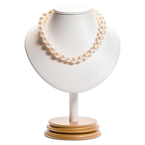 Premium Psd Luxurious Pearl Necklace Presentation On Display Stand