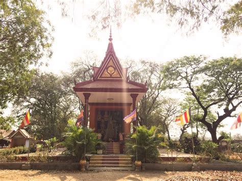 ស្វែងយល់ប្រវត្តិ ៖ វត្តត្រឡែងកែងសម័យលង្វែក សារព័ត៌មាន នគរវត្ត