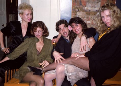 29 Rare Candid Photos Of Famous Celebrities