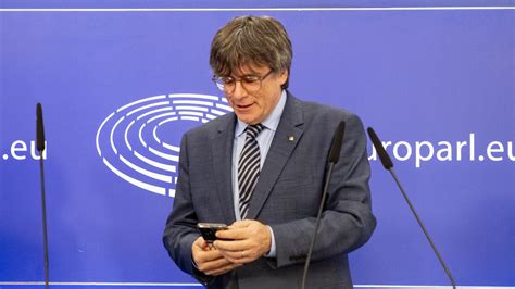 Puigdemont El Hombre Que Huele A Miedo Vozpópuli