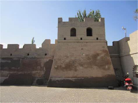 “making The Past Serve The Present” The Testimonial Tourist Gaze And