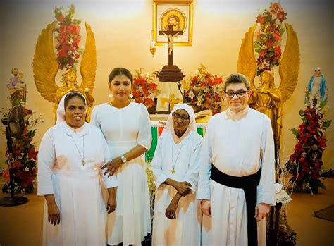 අවුරුදු 8ක ඉඳලා තිබුණු මගෙ ලෙඩේ දෙවියන් වහන්සේ සුව කළා නත්තල් දවසේ