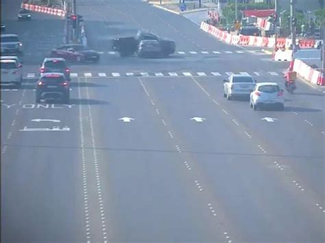 Abu Dhabi Police Video Of Accidents Warns Against Jumping Red Traffic Light