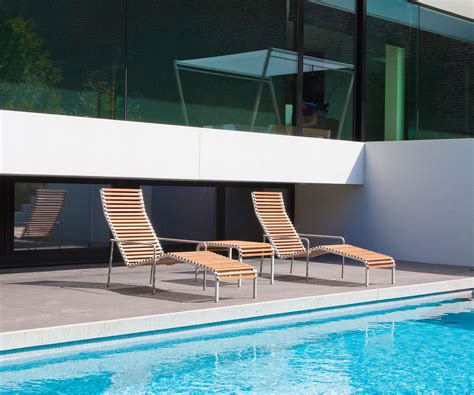 Extempore Side Table I Extremis I Casa Design Group