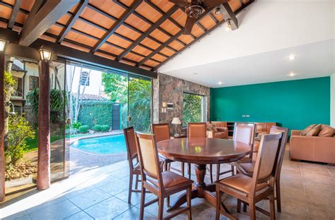 Serena Residencia A Pasos De La Avenida Santísima Trinidad Paraguay