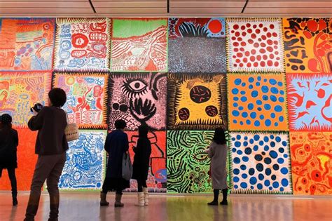 写真546｜展覧会「草間彌生 わが永遠の魂」国立新美術館で開催、過去最大規模の作品展示 Art Gallery Painting