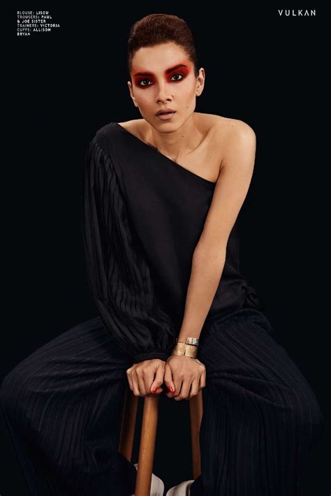 Amber Rose Revah Vulkan Magazine 2017 01 Gotceleb