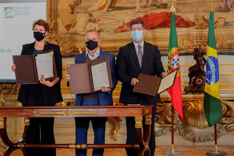 Cerimónia De Assinatura De Acordos Entre Portugal E O Brasil Notícias