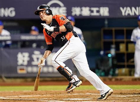 得點圈火熱4成15 陳鏞基展現40歲老鬼經驗值 Tsna Line Today