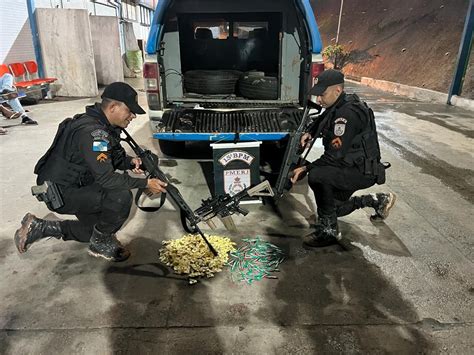 pmerj on Twitter Um criminoso ficou ferido após atacar policiais do