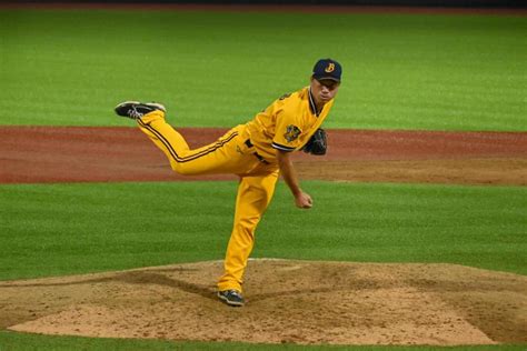 快訊驚！中信兄弟牛棚大將李振昌出車禍 右肩鎖骨骨折緊急動刀
