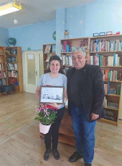 Регионална библиотека Никола Фурнаджиев Пазарджик Ръководителят на „ Детски отдел“ Теодора