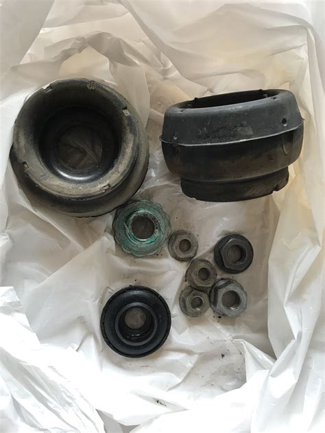 Замена одного опорного подшипника по гарантии плюс замена второго подшипника и опор стоек за💰